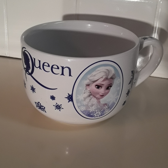 Disney | Dining | Mug Frozen Elsa | Poshmark